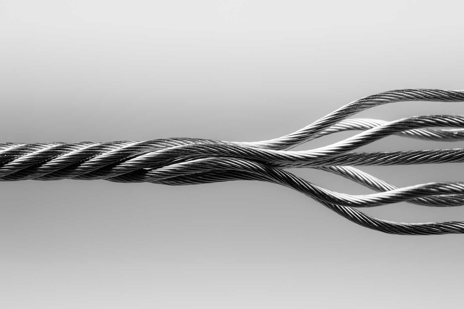 Swaged vs. Swageless Wire Rope Fittings | Electroline